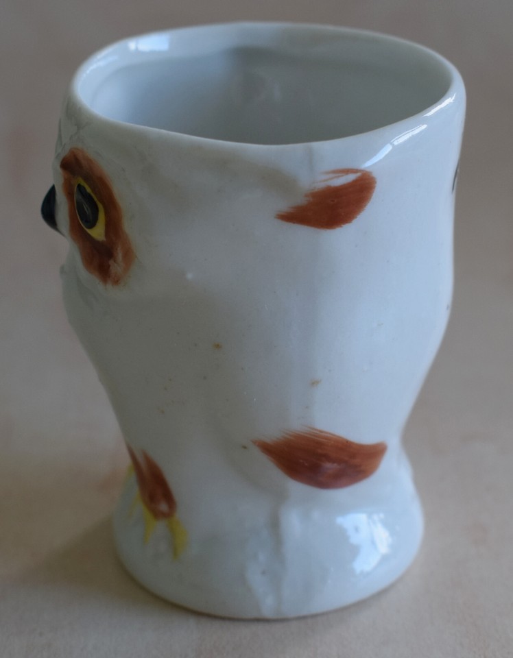OWL EGG CUP - WHITE WITH BLACK BEAK YELLOW BROWN AROUND EYES FEET ...