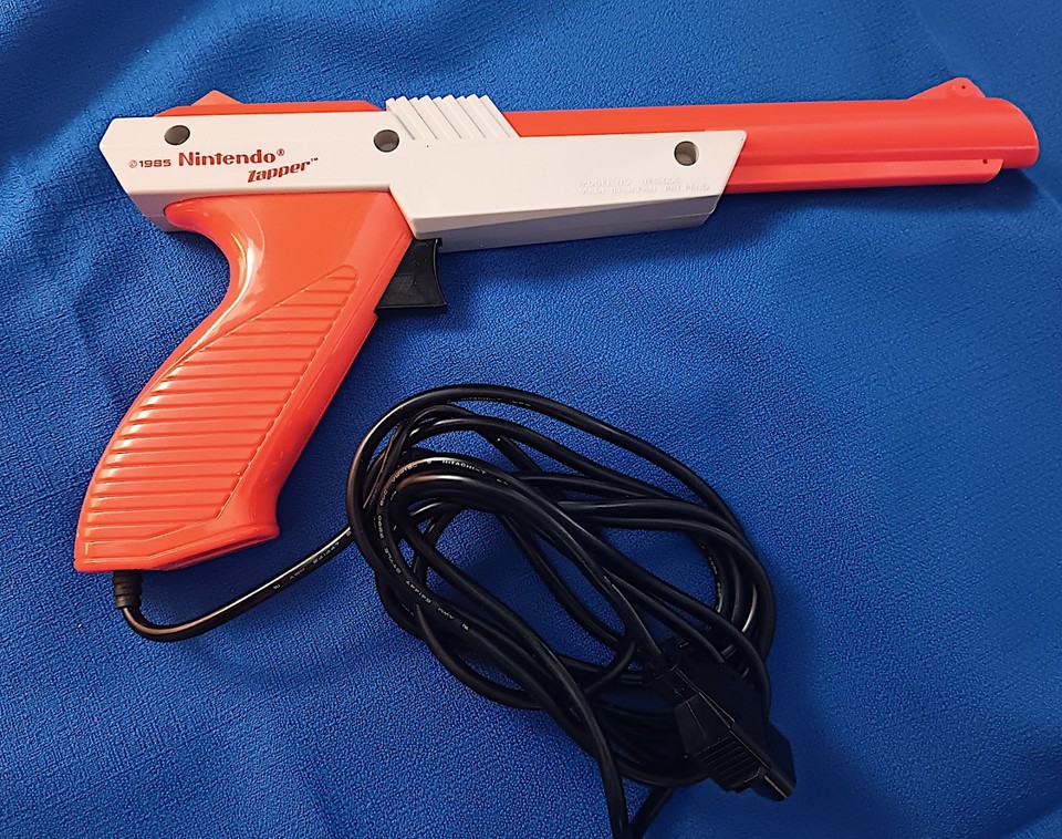 Original 1985 Orange Nintendo NES Zapper Duck Hunt Gun NES-005 OEM ...