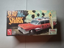 AMT Surf Shark 1959 Cadillac Ambulance 1/25 Scale Model Car Kit (1242 ...