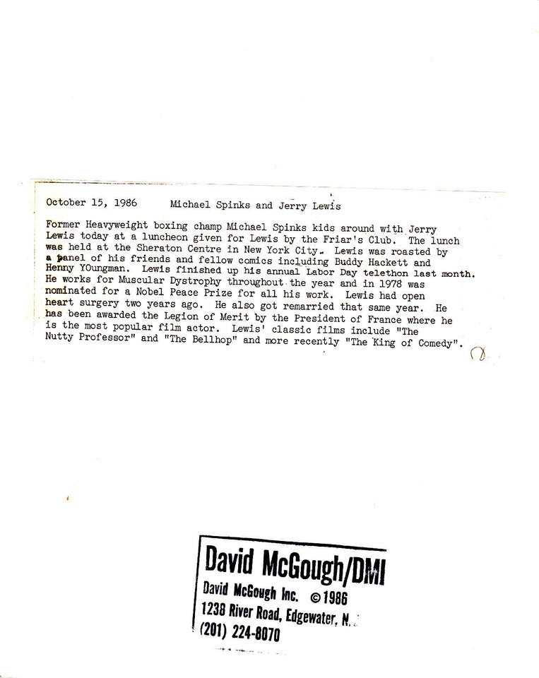 Photo of Jerry Lewis and former heavyweight boxing champ Michael Spinks ...