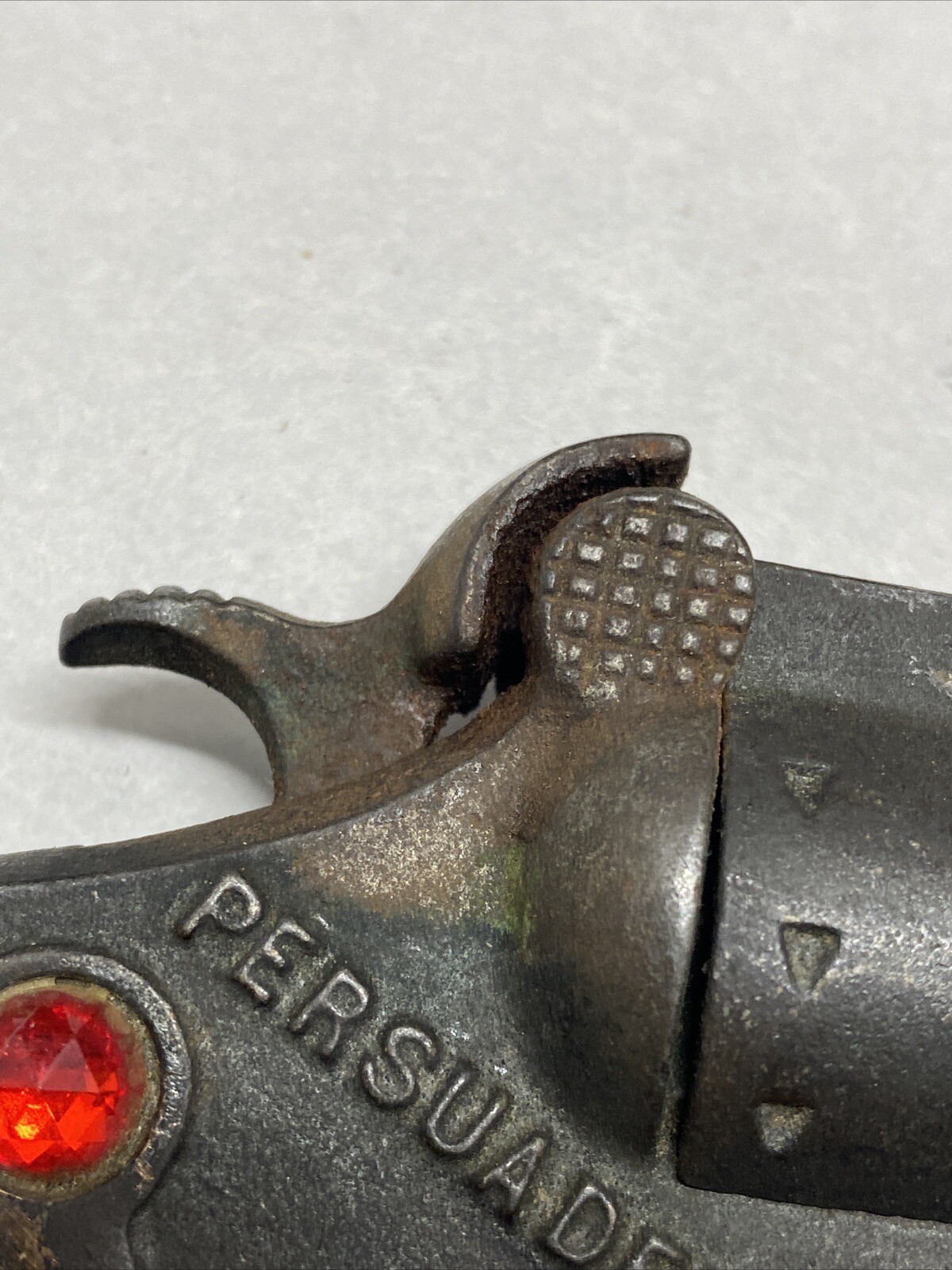 1937 TOY CAP CAST IRON TOY GUN PERSUADER BY KENTON RED JEWEL RARE | eBay