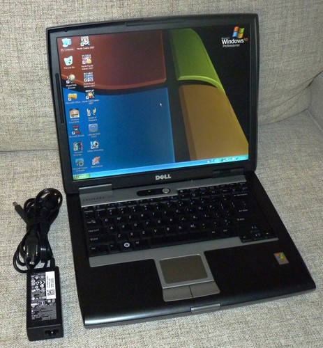 COMPLETE Dell Latitude D520 - 15" LCD/1.66GHz/2GB RAM/320GB HDD/SERIAL ...