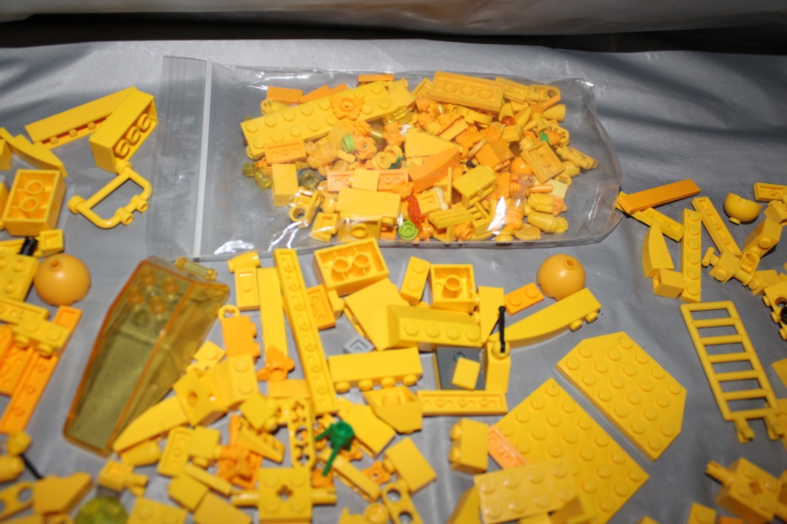 Lego 560+ All Yellow Multi Set Assorted Bricks And Pieces Toys City ...