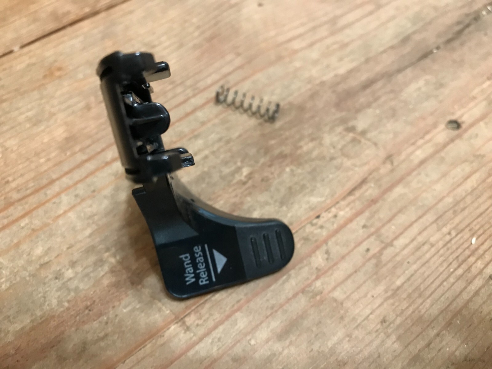 Shark Rocket UV450 Floor Vacuum Cleaner Nozzle Wand Release Bracket ...