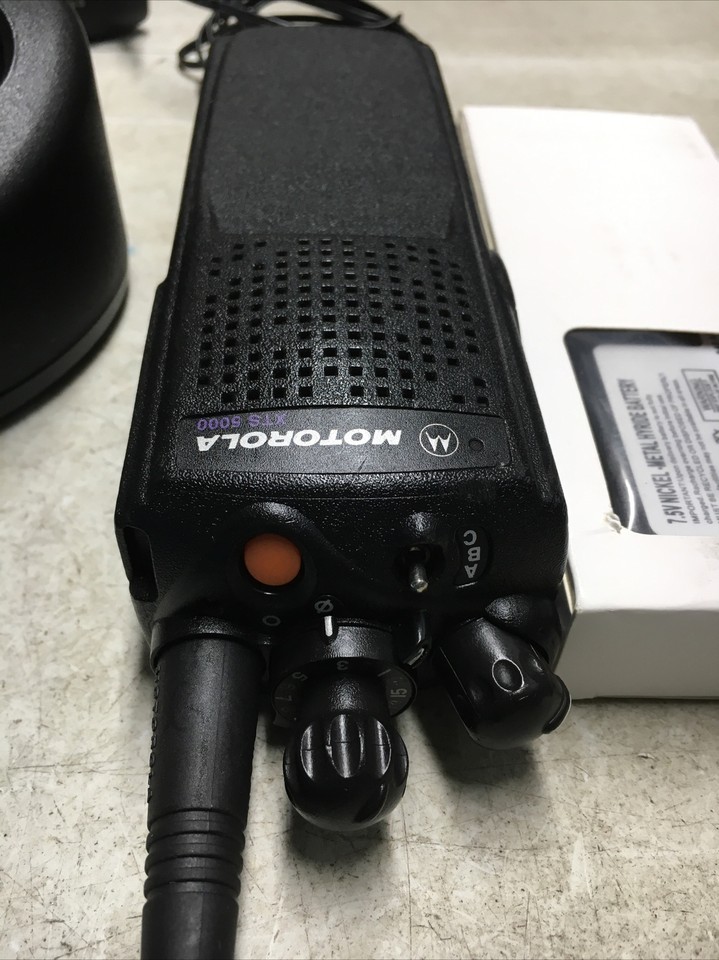 MOTOROLA XTS5000 MODEL I VHF 136-174mhz 48ch P25 DIGITAL RADIO ...