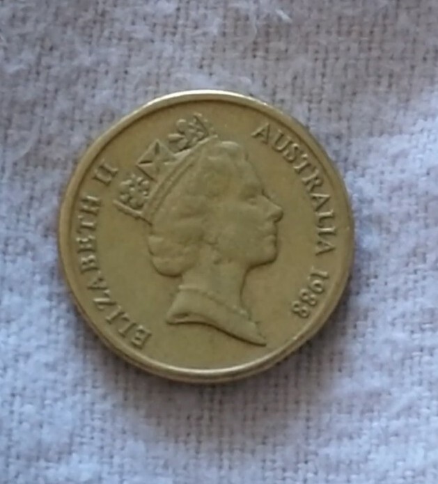 Australian 1988 2 Dollar Coin Aboriginal Elder HH Letters extremely ...