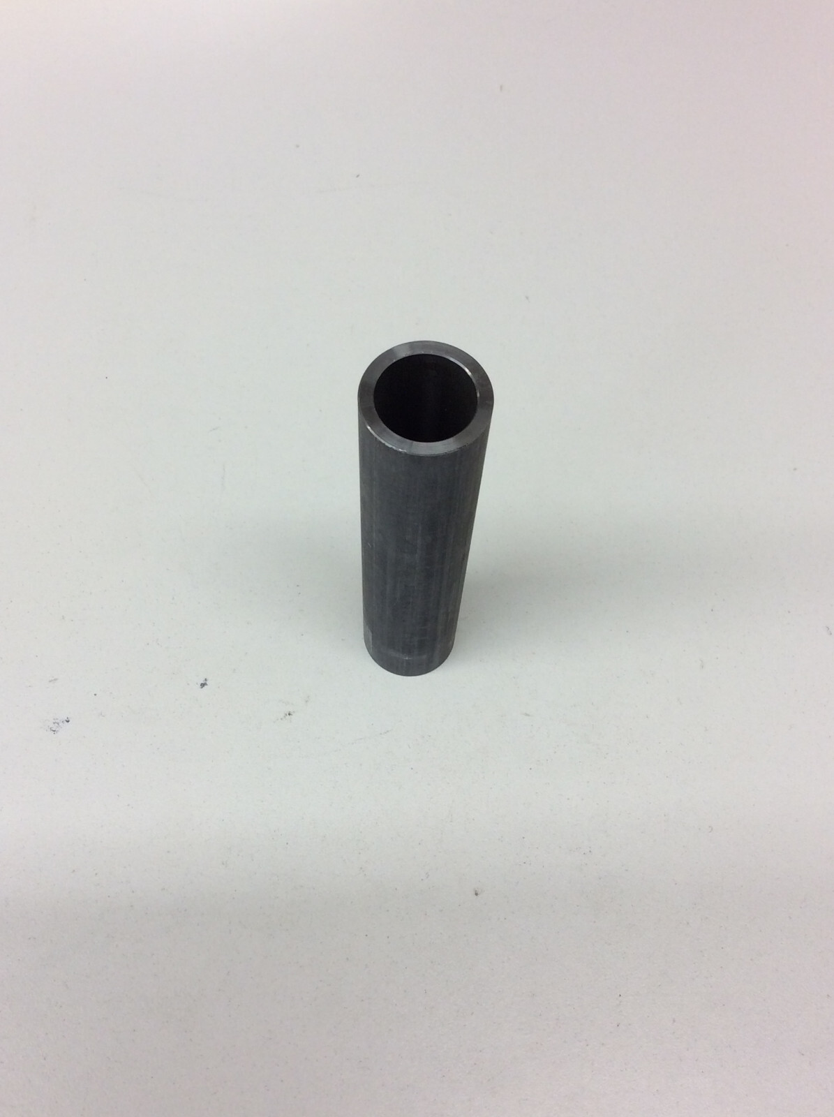 Harley-Davidson Wheel Bearing Spacer Sleeve OEM 43517-00-CSSUB1 for ...