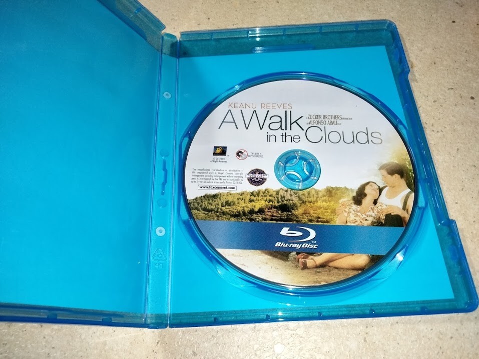 A Walk In The Clouds Blu-ray 1995 Keanu Reeves Anthony Quinn Giancarlo Giannini | eBay