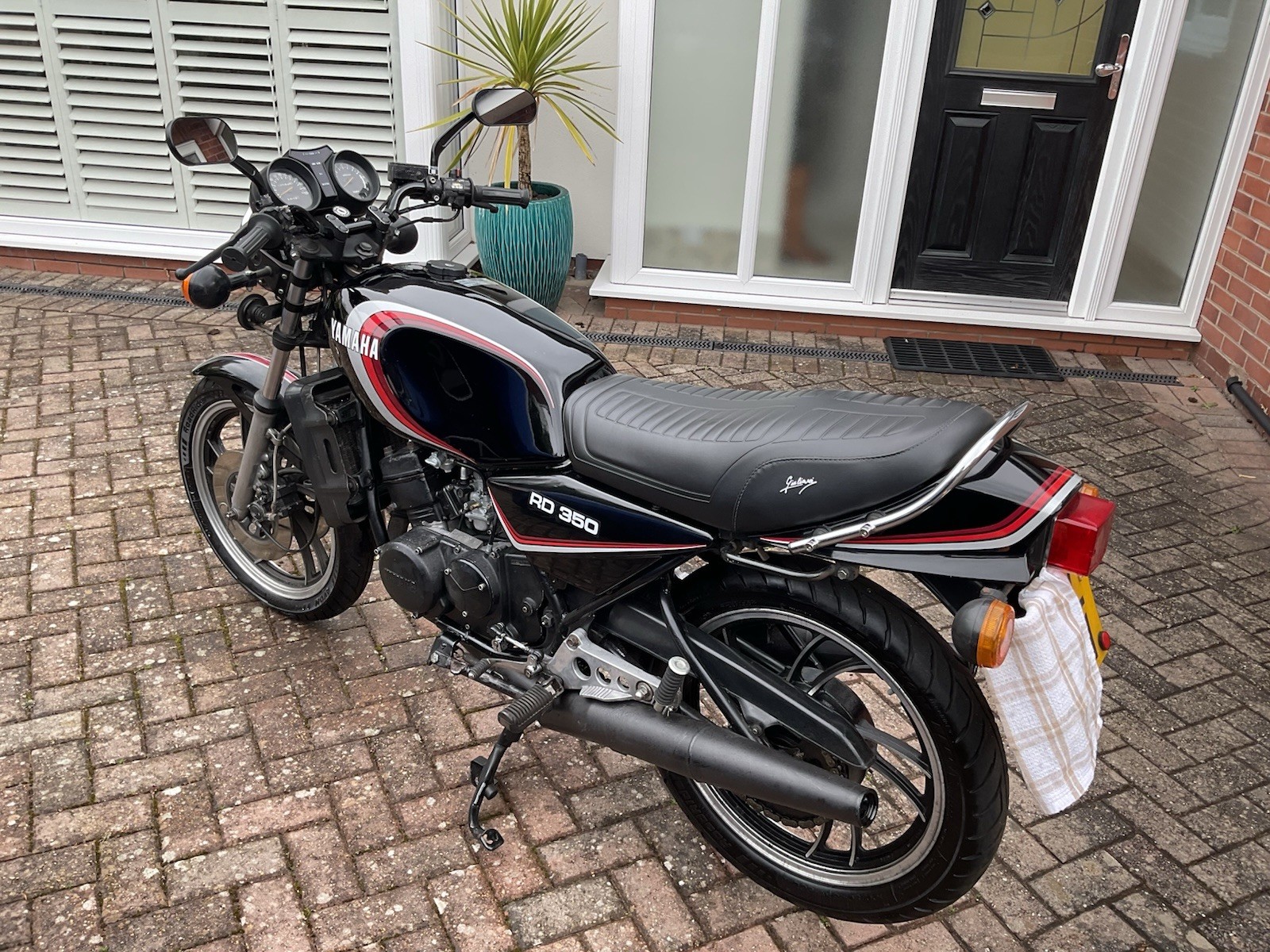 1981 Yamaha Rd350lc Motorcycle Matching Numbers Uk Bike Tie Bar Model ...