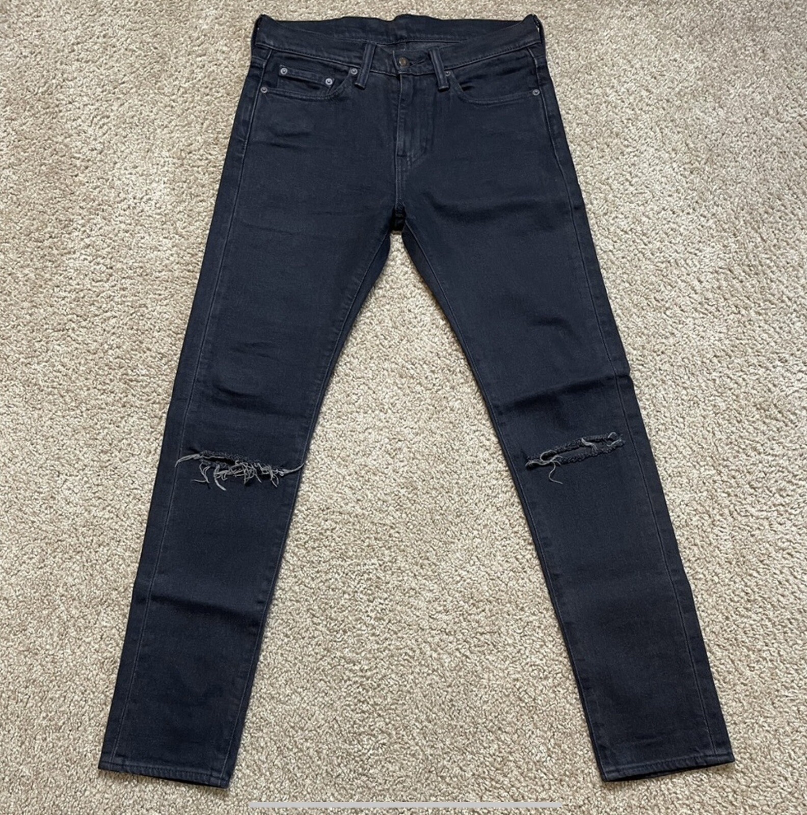 Levi’s 510 Skinny Black 28x32 Distressed - Gem