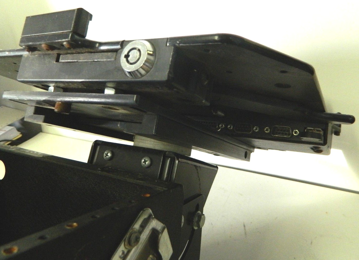 Jotto Desk Police Console Desk Center Mount w/ Precision Laptop Mount ...