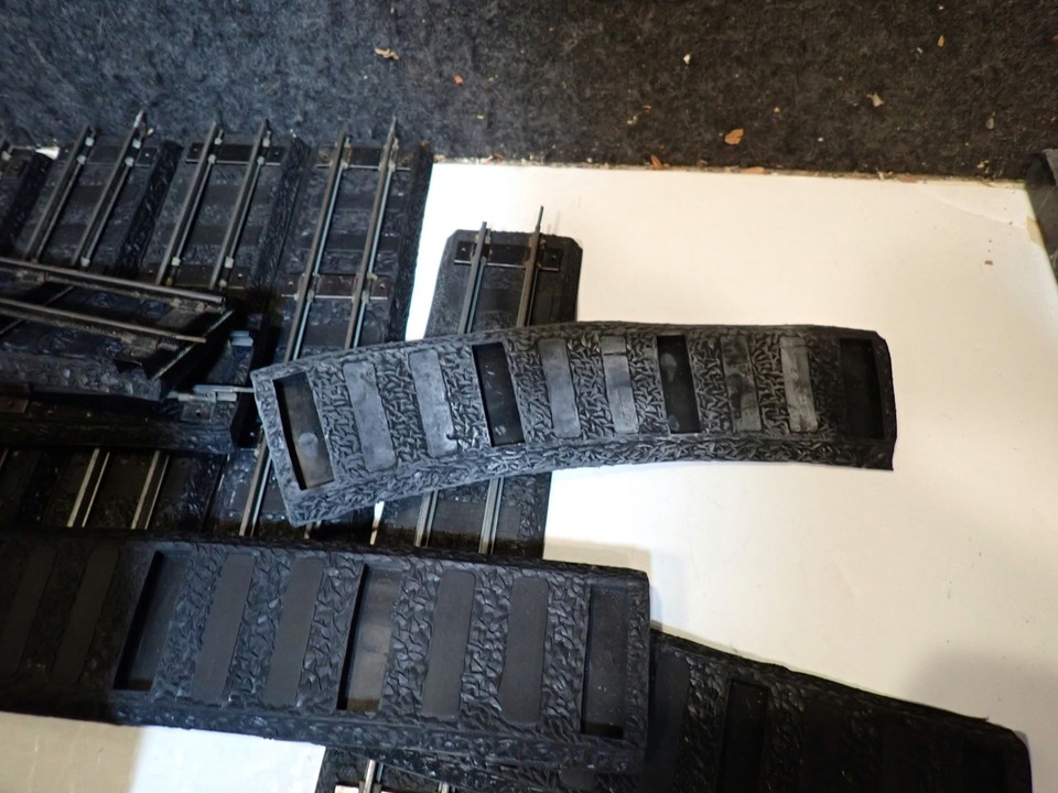 24 AMERICAN FLYER TRACK RUBBER ROADBED 1/2 ORIGINAL OTHER 1/2 Johnson ...