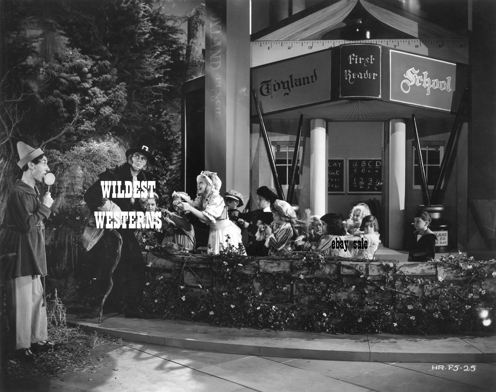 LAUREL & HARDY Photo BABES IN TOYLAND Hal Roach DARLA HOOD Harry Henry ...