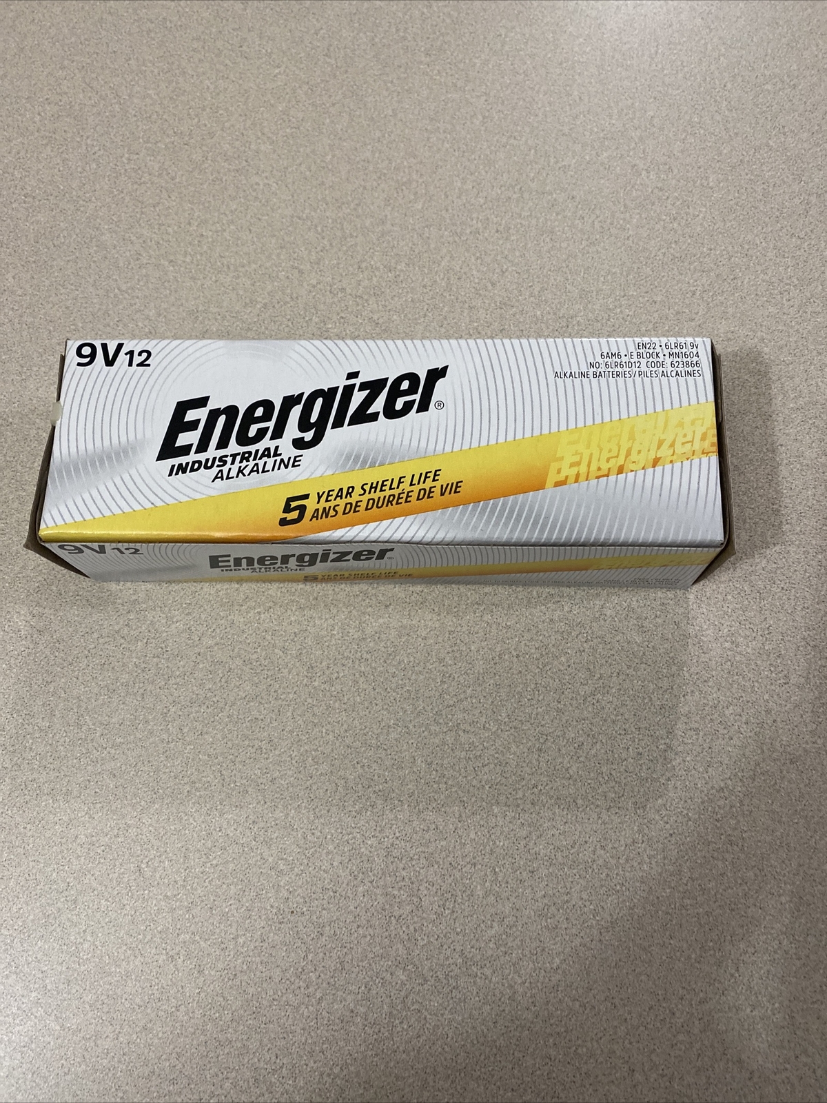12 Energizer INDUSTRIAL 9 Volt Alkaline Batteries EN22 6LR61 6AM6 ...