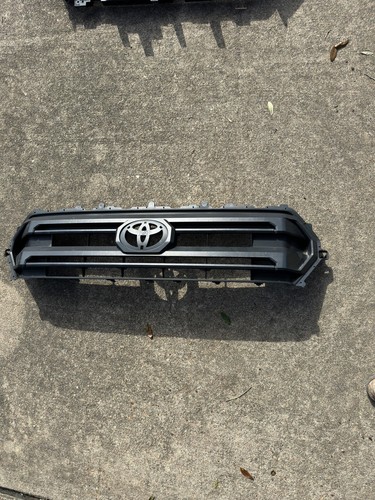 NEW!!!! Never USED OEM 2024 TOYOTA TACOMA FRONT BUMPER GRILLE 53111 ...