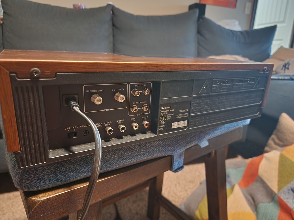 BEAUTIFUL Wood Finished, Top-loading VHS Player. Quasar VH5041XW VCR | eBay