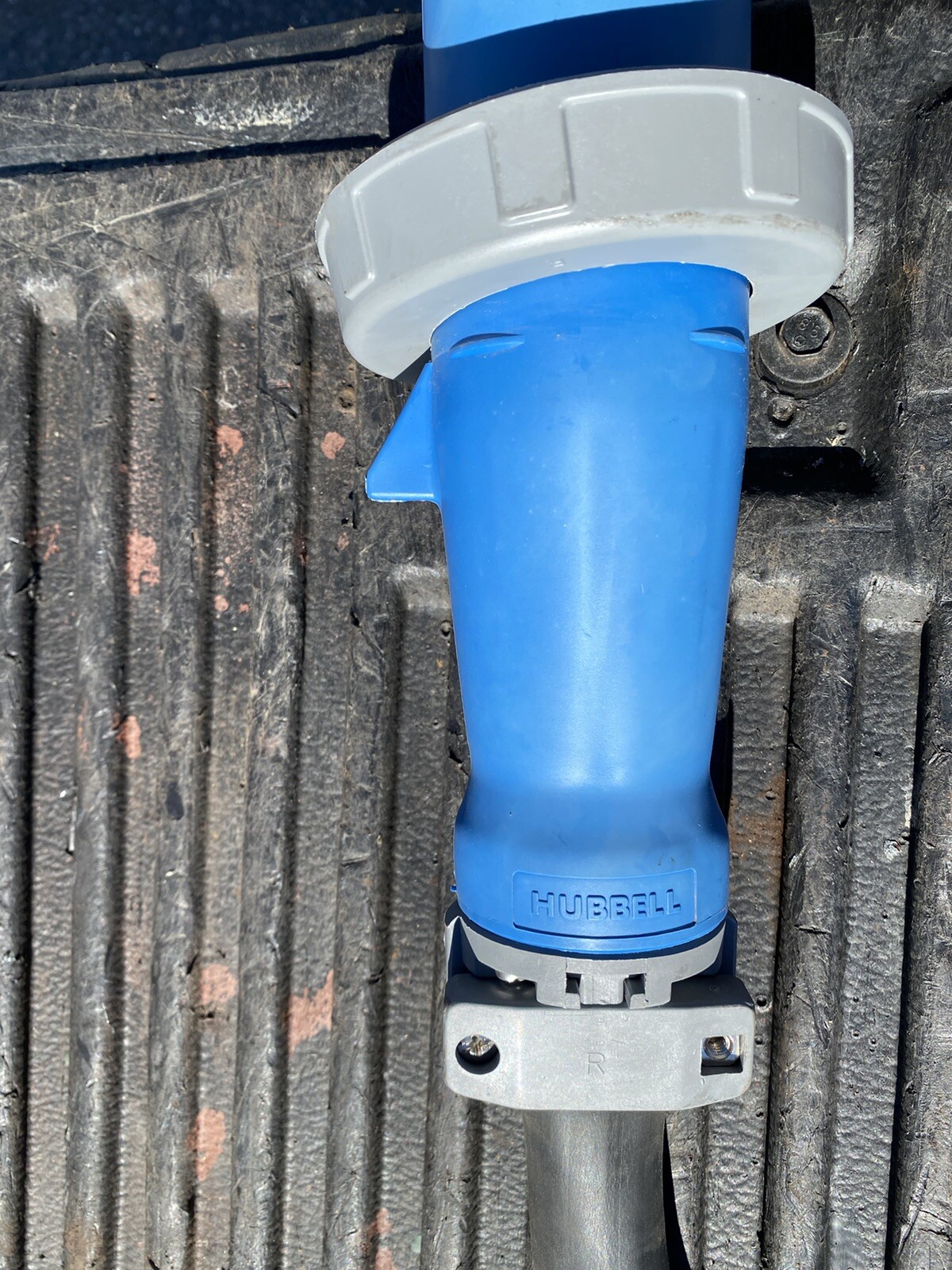 Hubbell Watertight Plug 560P9w 60 Amp 3 Phase 120/208 Vac | eBay