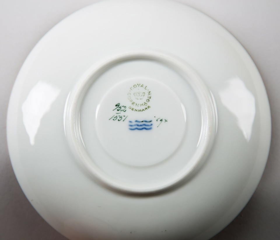 Royal Copenhagen Pattern 952 Saucer Green Basket Weave Band Gold Trim ...