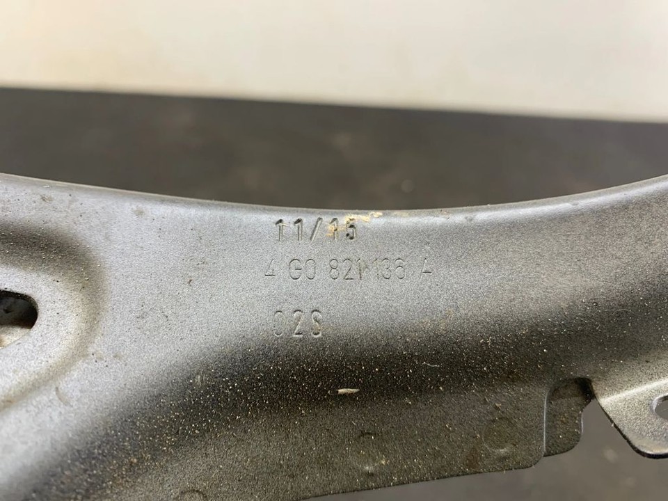 2015 Audi A6 C7 4G Front Right Fender Mounting Bracket 4G0821136A ...