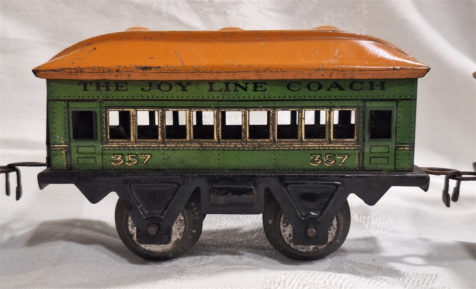 Three Vintage Louis Marx and Company "The Joy Line" #357 Train Cars Pre ...