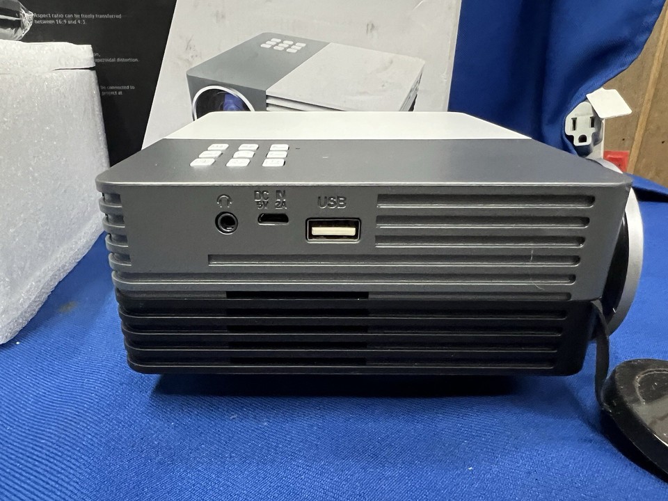 LED High-Resolution Mini Projector TFT LCD 1080 Pixels HD Multimedia | eBay