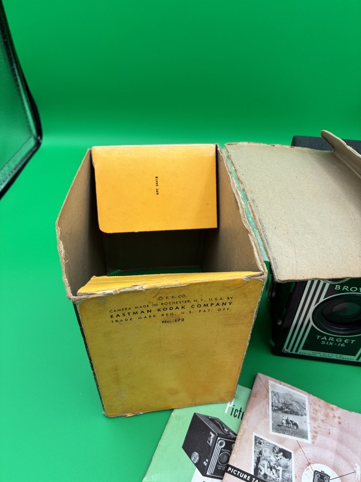 Vintage Kodak Brownie Target Six-16 Camera in Box. Shutter works. Art ...