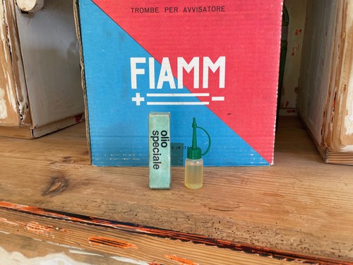 Fiamm Roadmaster Olio Speciale Oil Bottle Tool Kit 1964-68 Ferrari 275 ...
