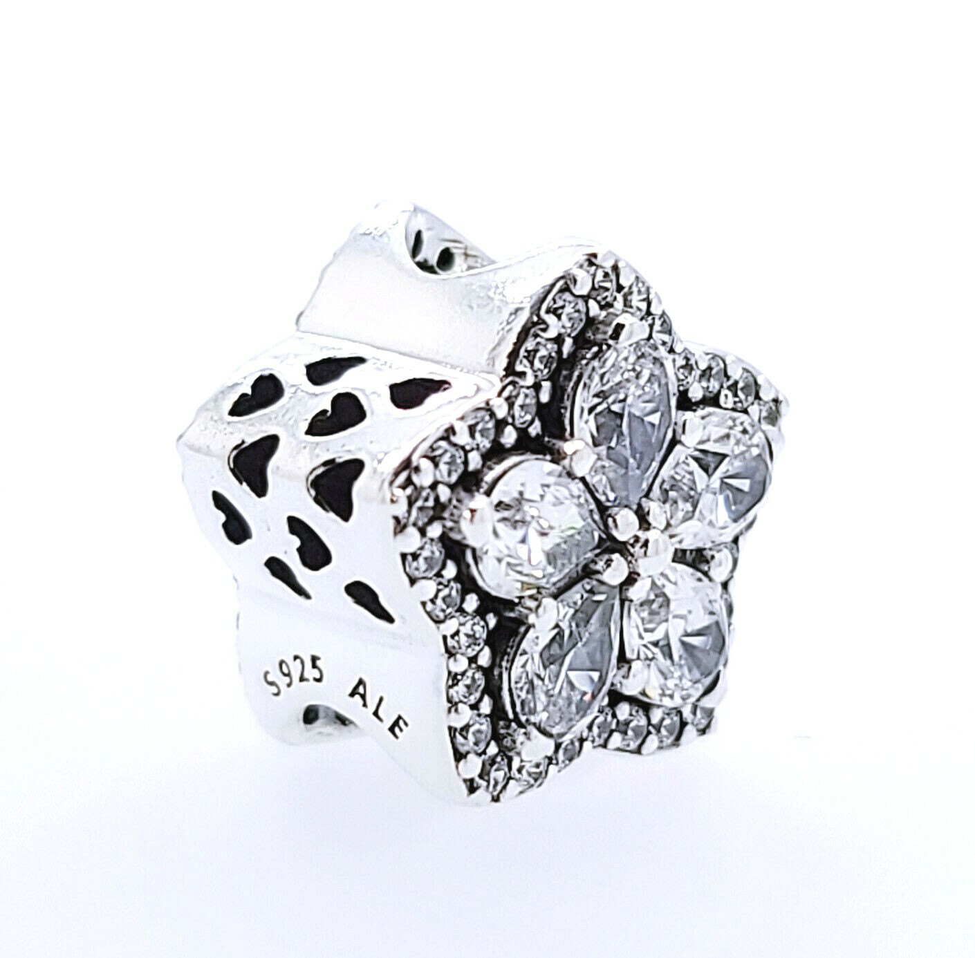 New 100% Authentic PANDORA 925 Sparkling Snowflake Pave Charm Pendant ...