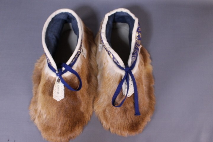 Japan old Kegutsu shoes yoroi Kabuto koshirae Armor katana Samurai ...