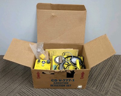 UNTESTED CD V-777-1 Vintage Radiation Detection Geiger Kit - READ ...