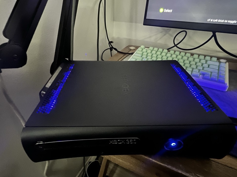 Xbox 360 Falcon 500GB - Instaboots Custom Blue LEDs Console ...