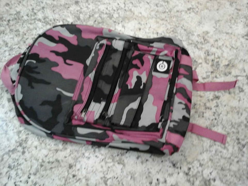 Girls pink Camo Backpack. Super cute! zippered. Lots of pockets! New ...