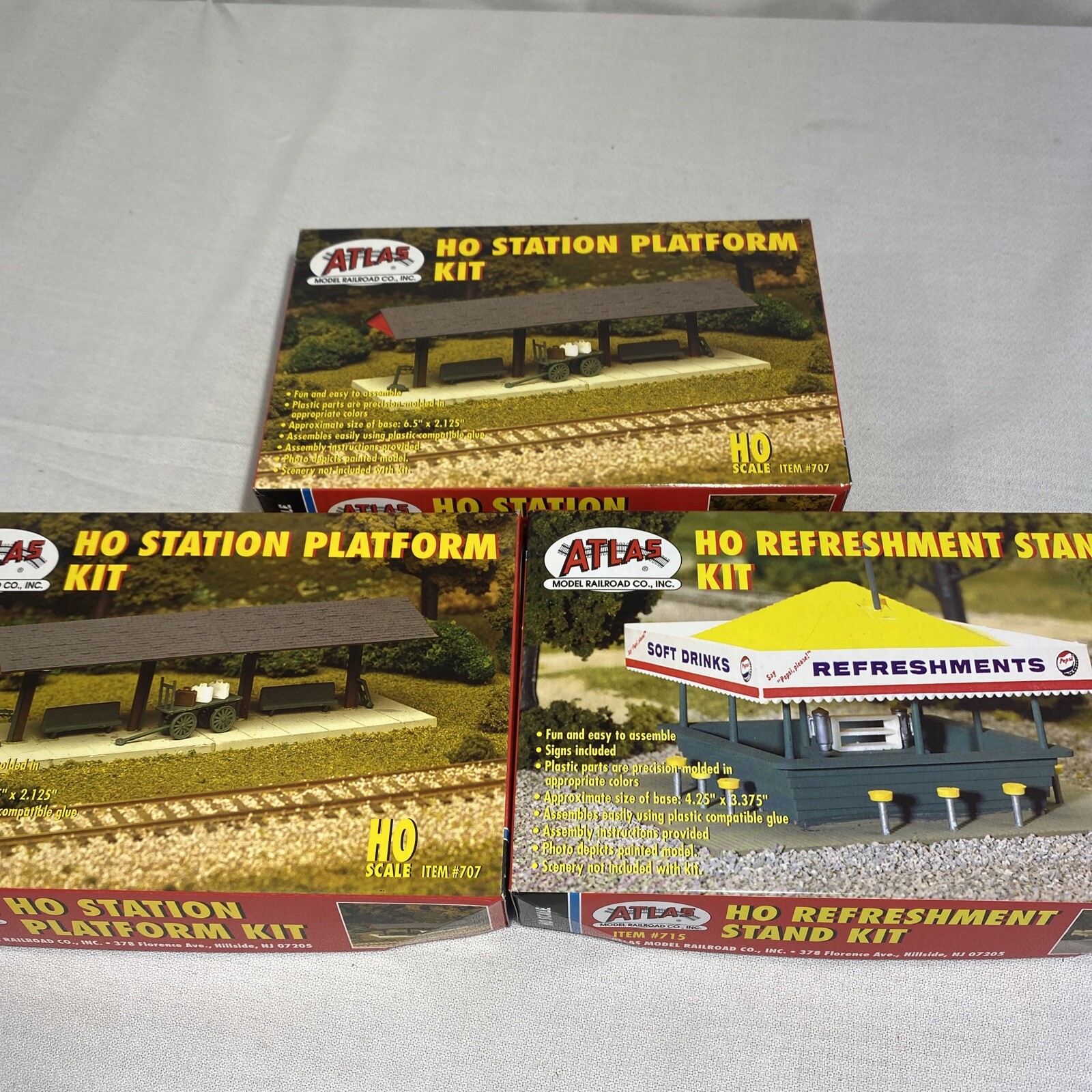 Atlas HO Refreshment stand Kit #715 AND 2 Atlas HO Station Platform Kit ...