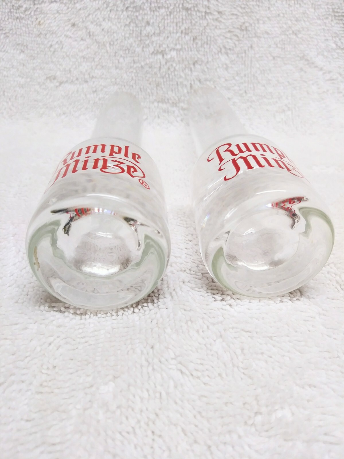 Lot of 2 Vintage RUMPLE MINZE Shooters Tall Shot Glasses Clear w Red 5. ...