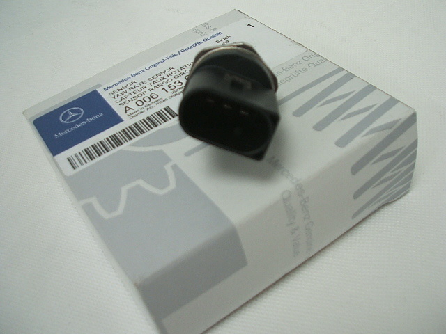 Genuine Mercedes-Benz Diesel Fuel Injector Rail Pressure Sensor ...