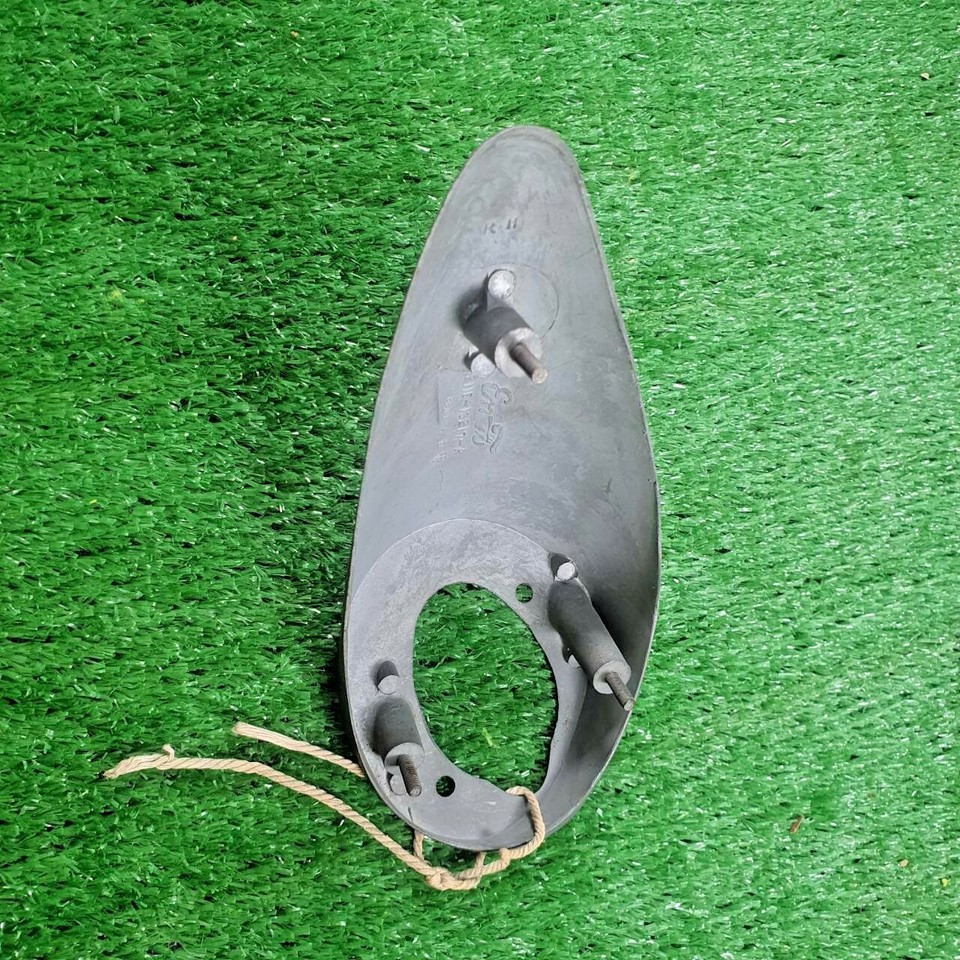 Plinth (Wing and front flasher lamp) R.H for Ford Zodiac, Zephyr4 ...