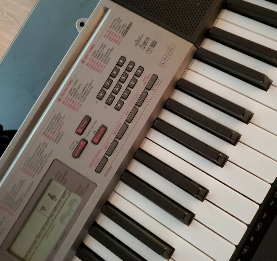 Casio LK-240 key lighting keyboard with power cord excellent condition ...