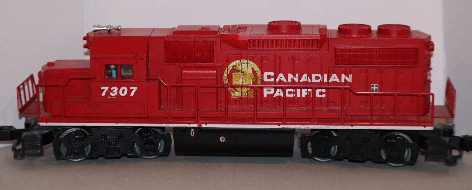 O GAUGE LIONEL CANADIAN PACIFIC DIESEL LOCOMOTIVE #7307 | eBay