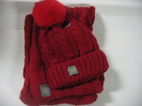 UGG RED INFINITY HAT AND SCARF SET & FLEECE LINED | eBay
