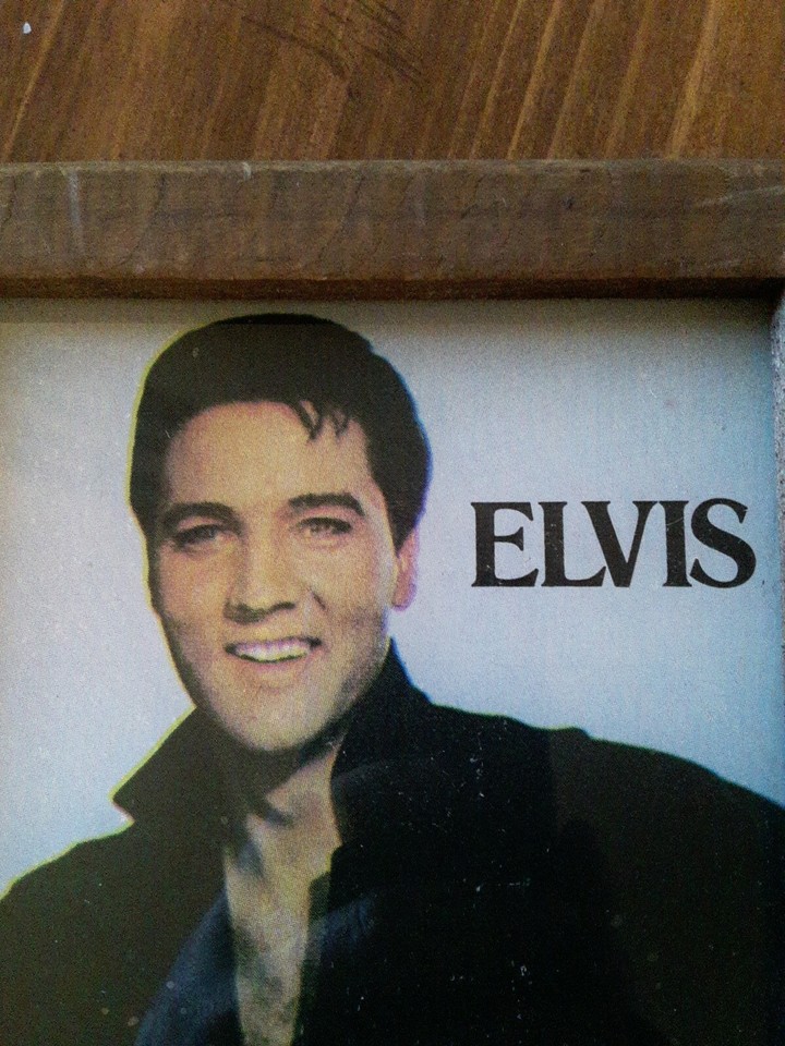 ELVIS PRESLEY IMAGE ON GLASS, 1986 IN SEALED FRAME, 8X8 SIZE | eBay