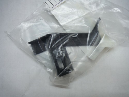 2016-2018 HYUNDAI TUCSON FRONT RIGHT BUMPER COVER SIDE RETAINER OEM ...