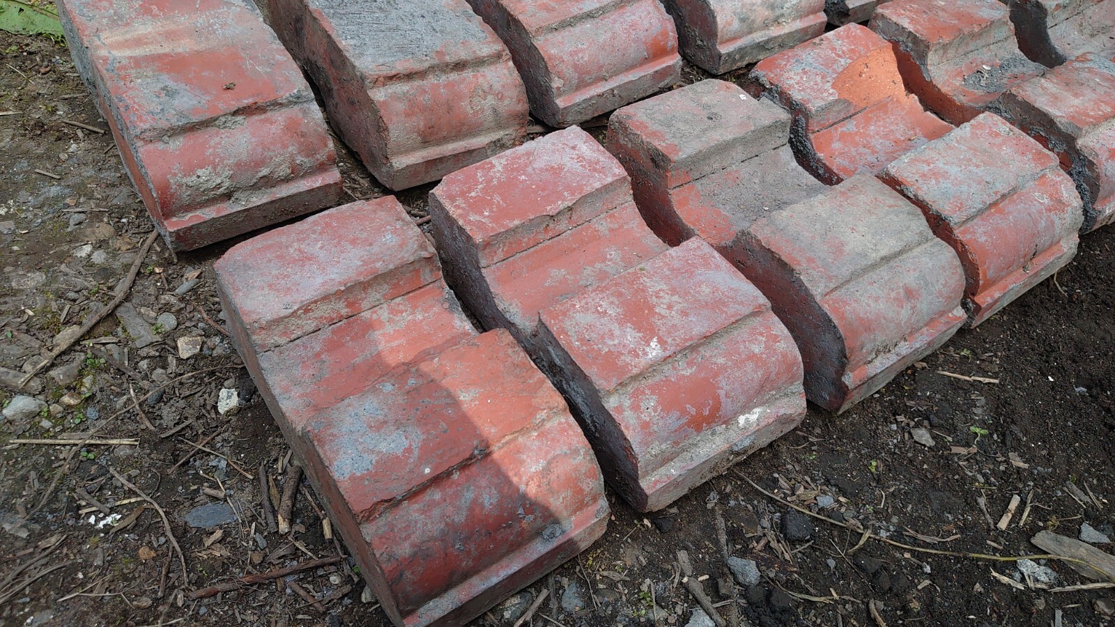Set Of 11 Reclaimed Victorian Stepped Bullnose Red Special Bricks | eBay UK