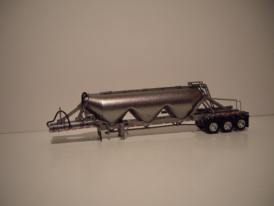 DCP FIRST GEAR 1/64 TRI-AXLE HEIL 3 BIN METALLIC SILVER PNEUMATIC BULK ...