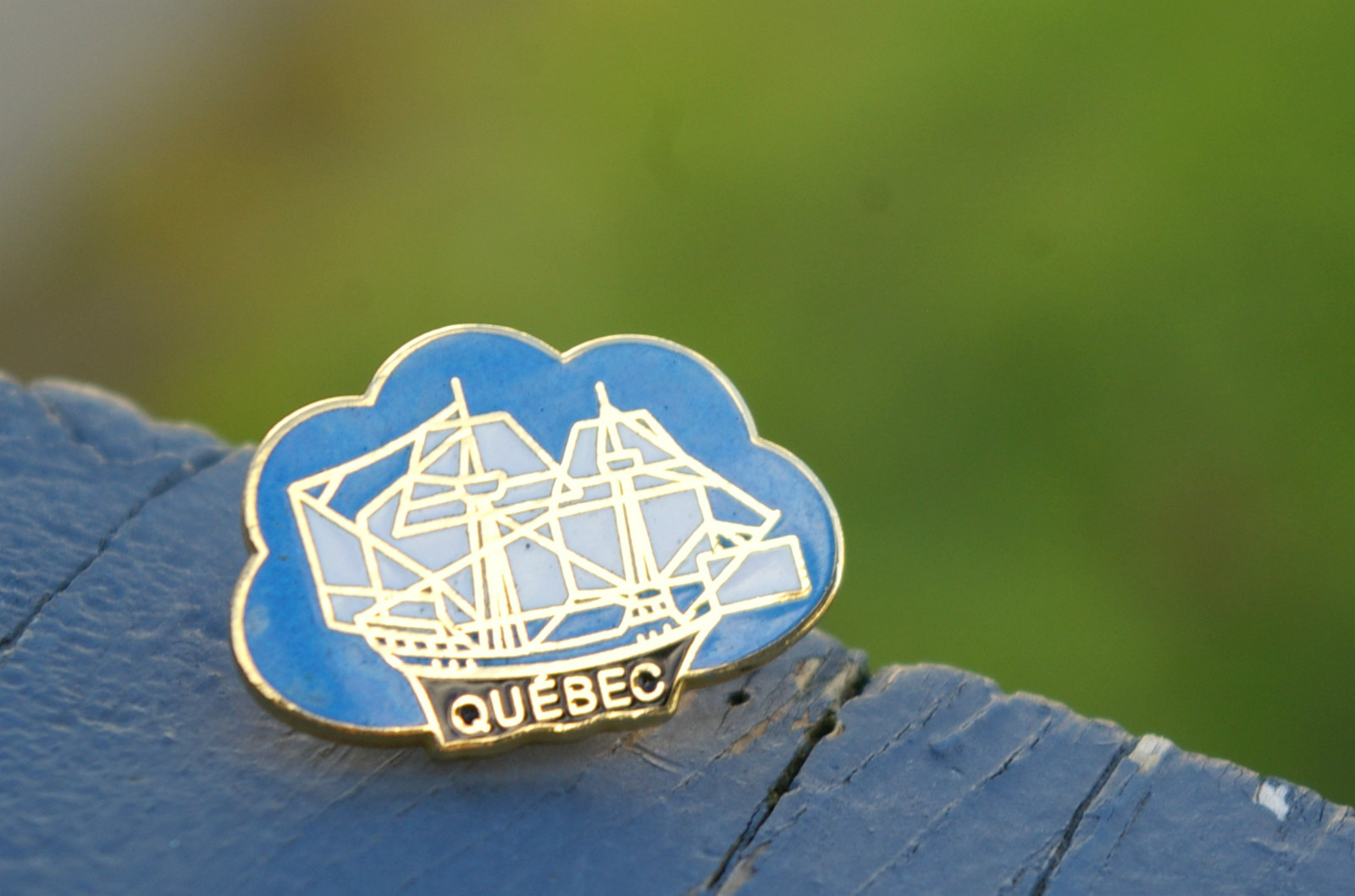 Quebec Sail Boat Ship Gold Tone Metal & Enamel Lapel Pin Pinback | eBay