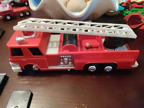 Vintage Battery Operated Fire Engine Radio Shack Only Lights Up As Is ...