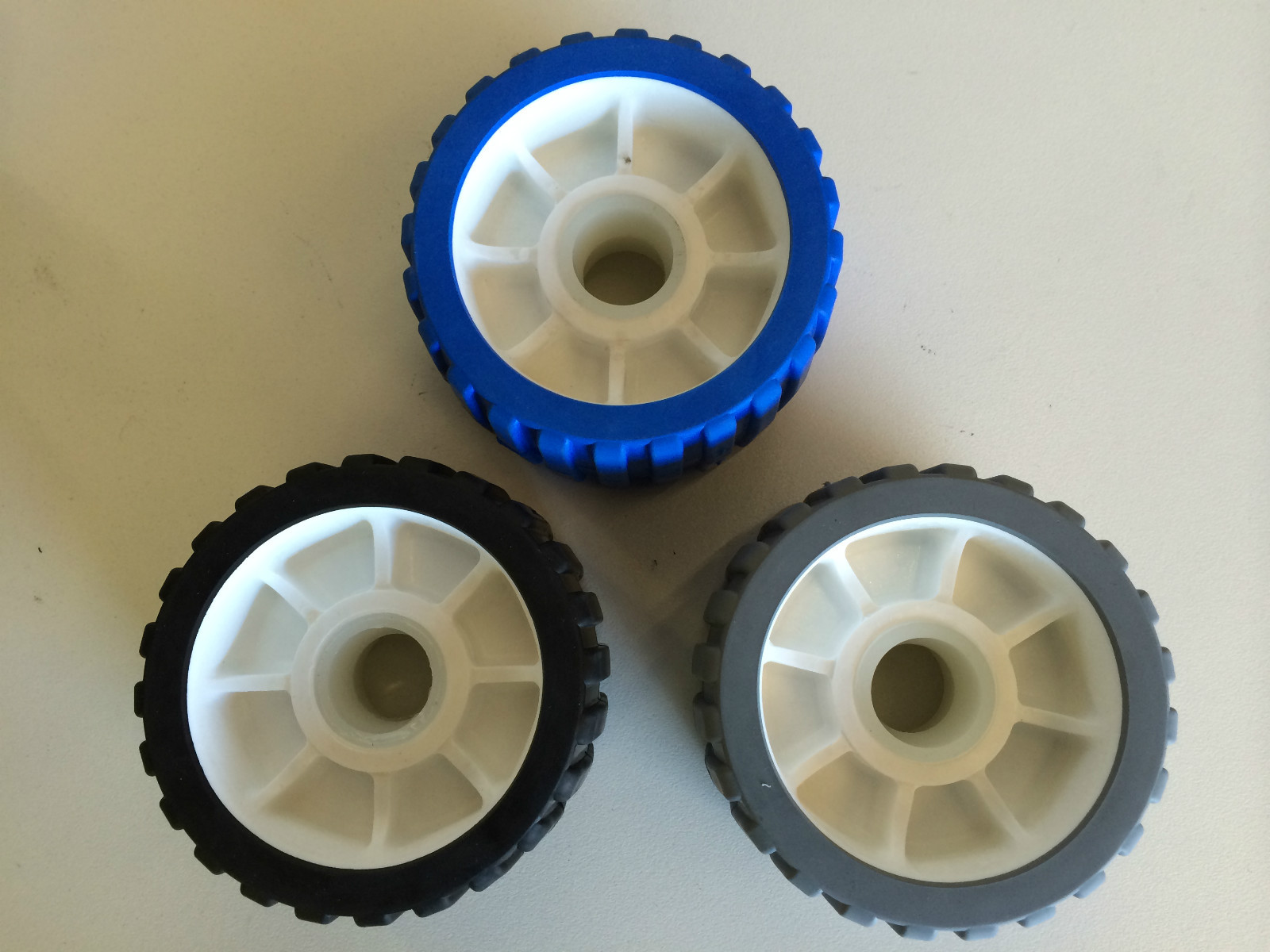 5" BOAT TRAILER WOBBLE ROLLERS - BLUE/WHITE - AUSTRALIAN MADE | eBay ...
