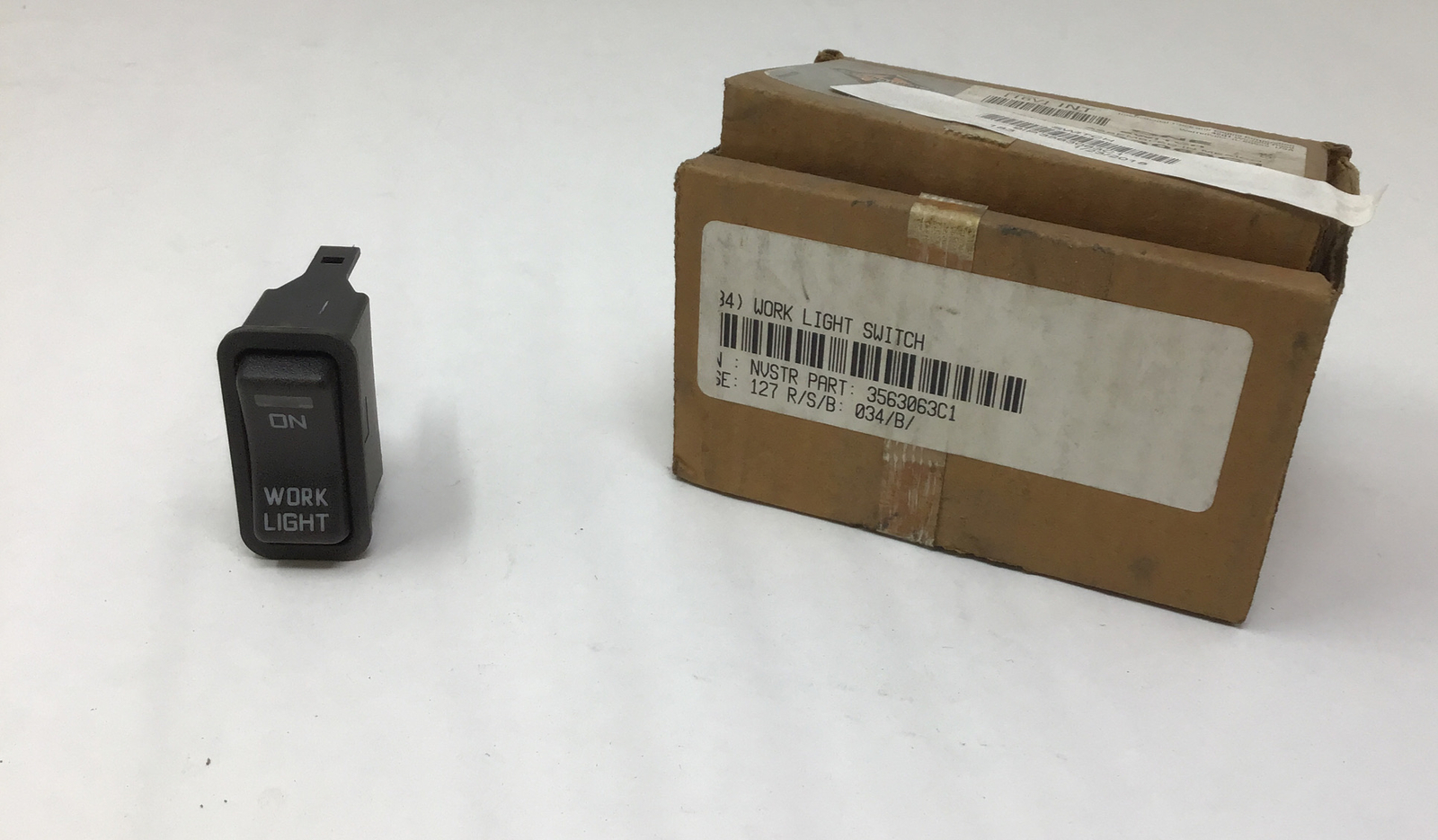 NEW NOS OEM INTERNATIONAL TRUCKS WORK LIGHT SWITCH 3563063C1 Free Ship ...