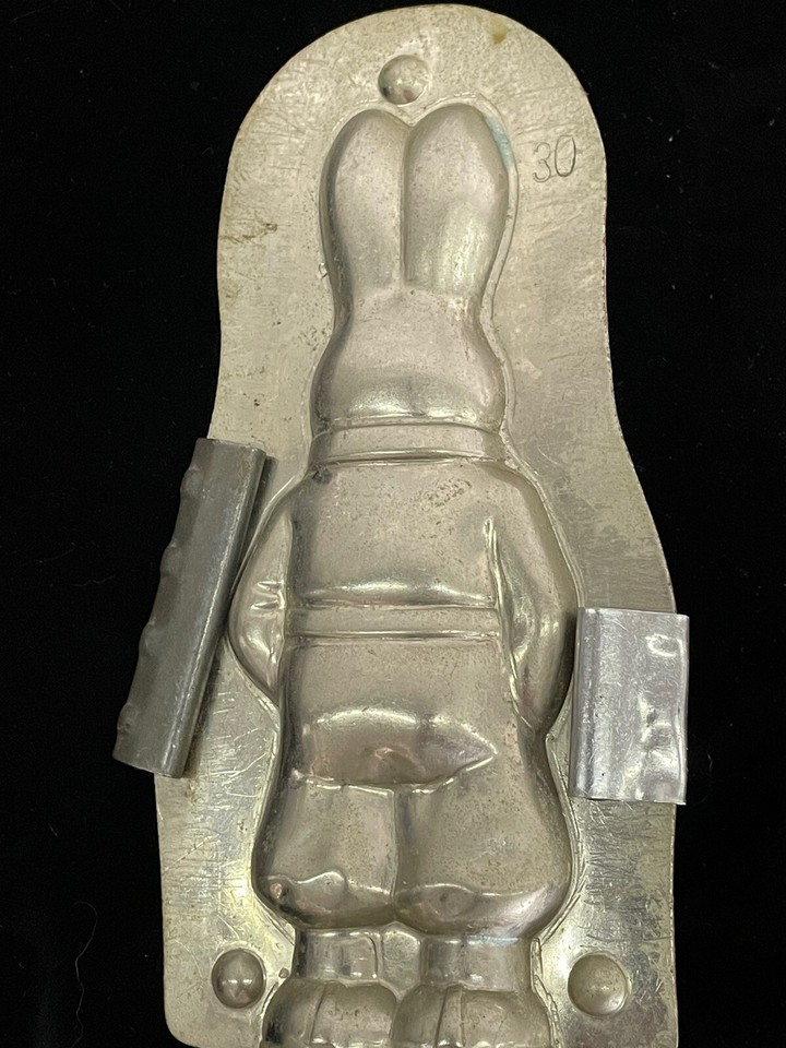 ANTIQUE VINTAGE GERMAN RABBIT CHOCOLATE MOLD SIGNED. ( A2) | eBay