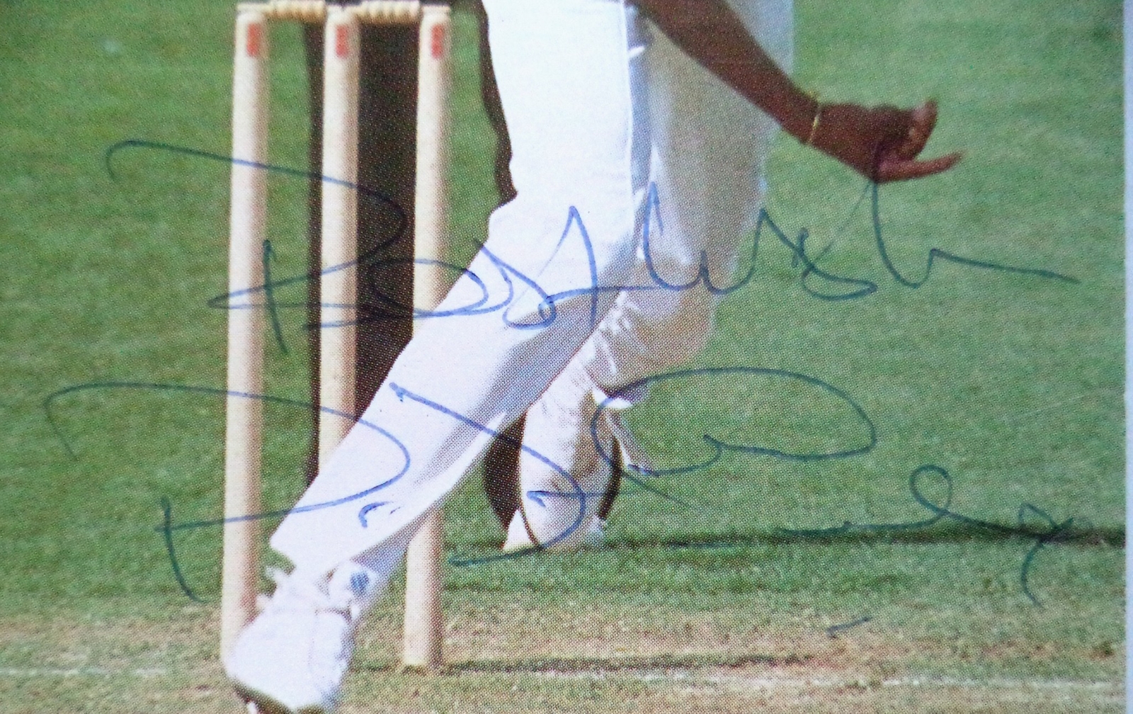DEFREITAS, PHIL ENGLAND TEST CRICKETER AUTOGRAPHED CRICKET POSTCARD ...