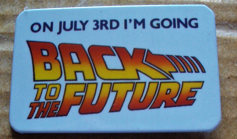 BACK TO THE FUTURE Original PINBACK Button PROMO Pin MICHAEL J FOX ...